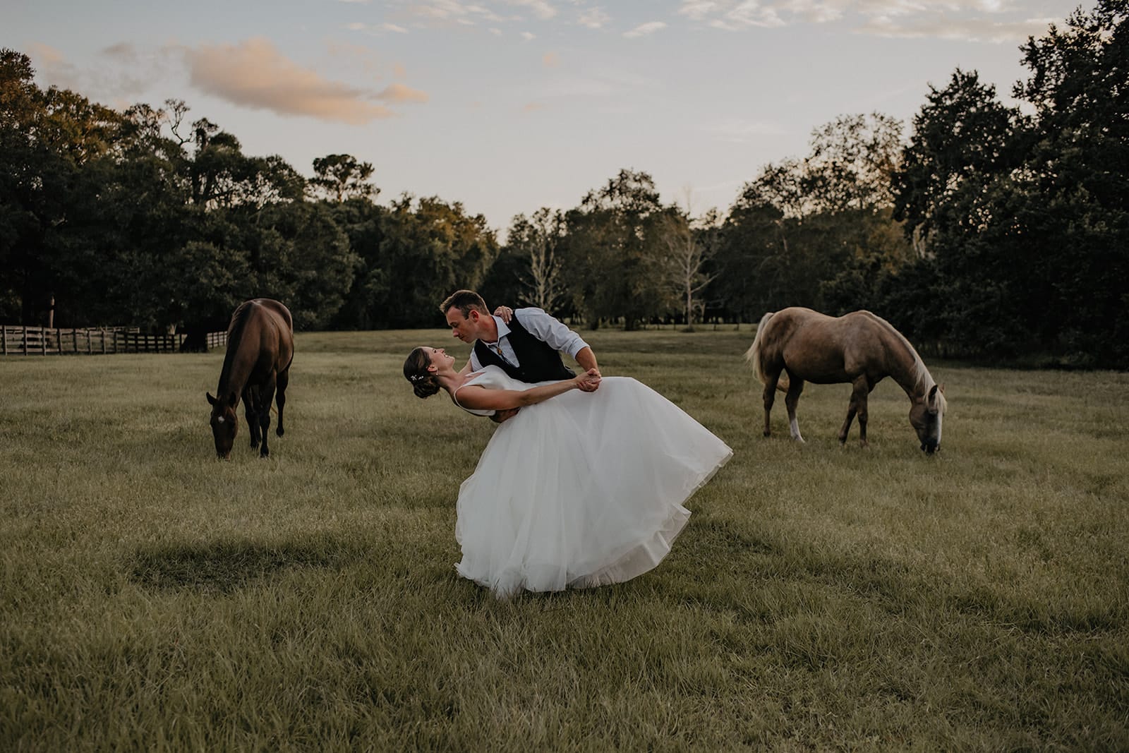 A Family Reunion-Style Celebration: Kalina and Jackson's Wedding at ...